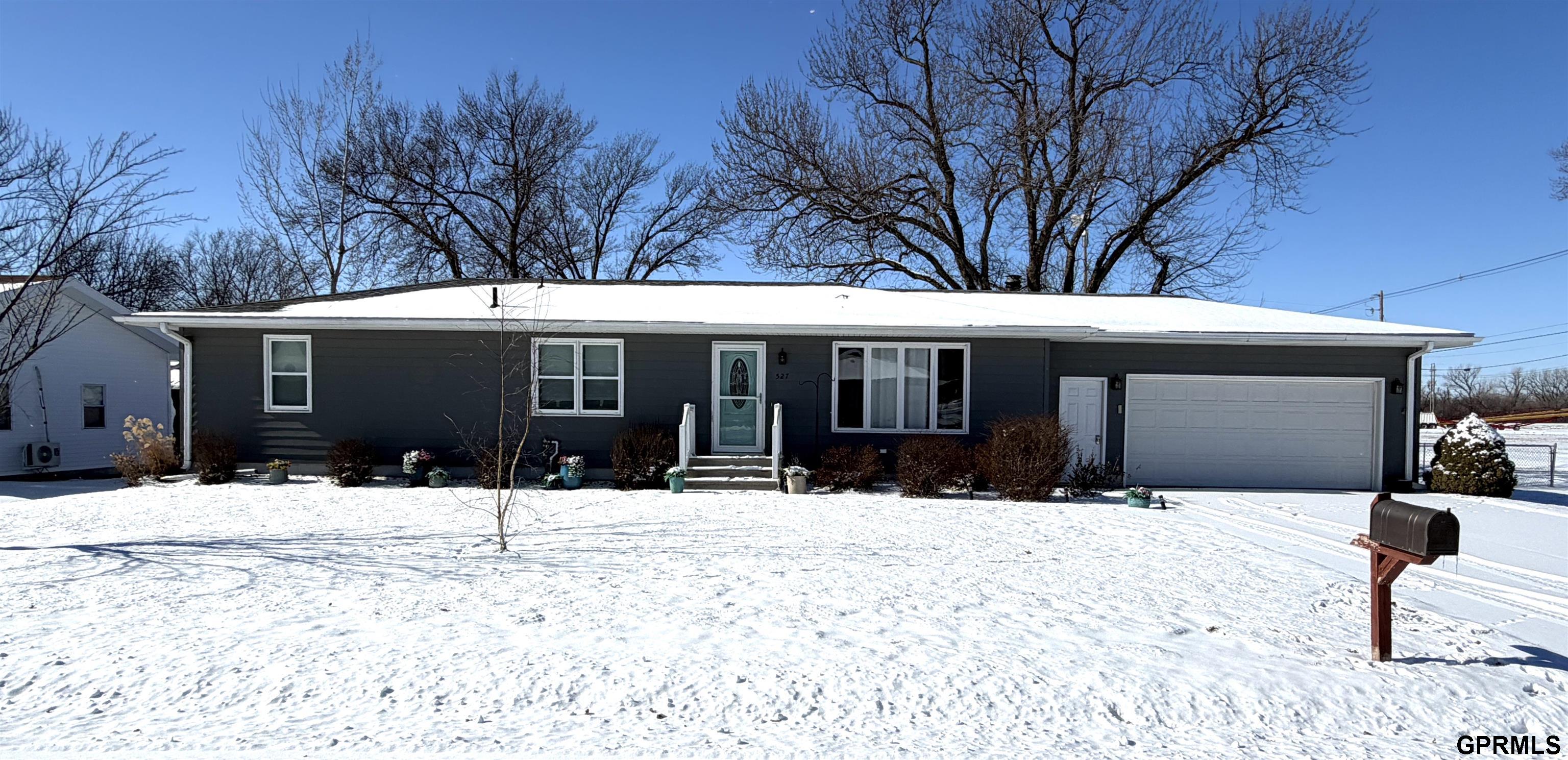 527 N 3rd Street, Hebron NE 68370 - (MLS#22602637) | Nebraska Realty