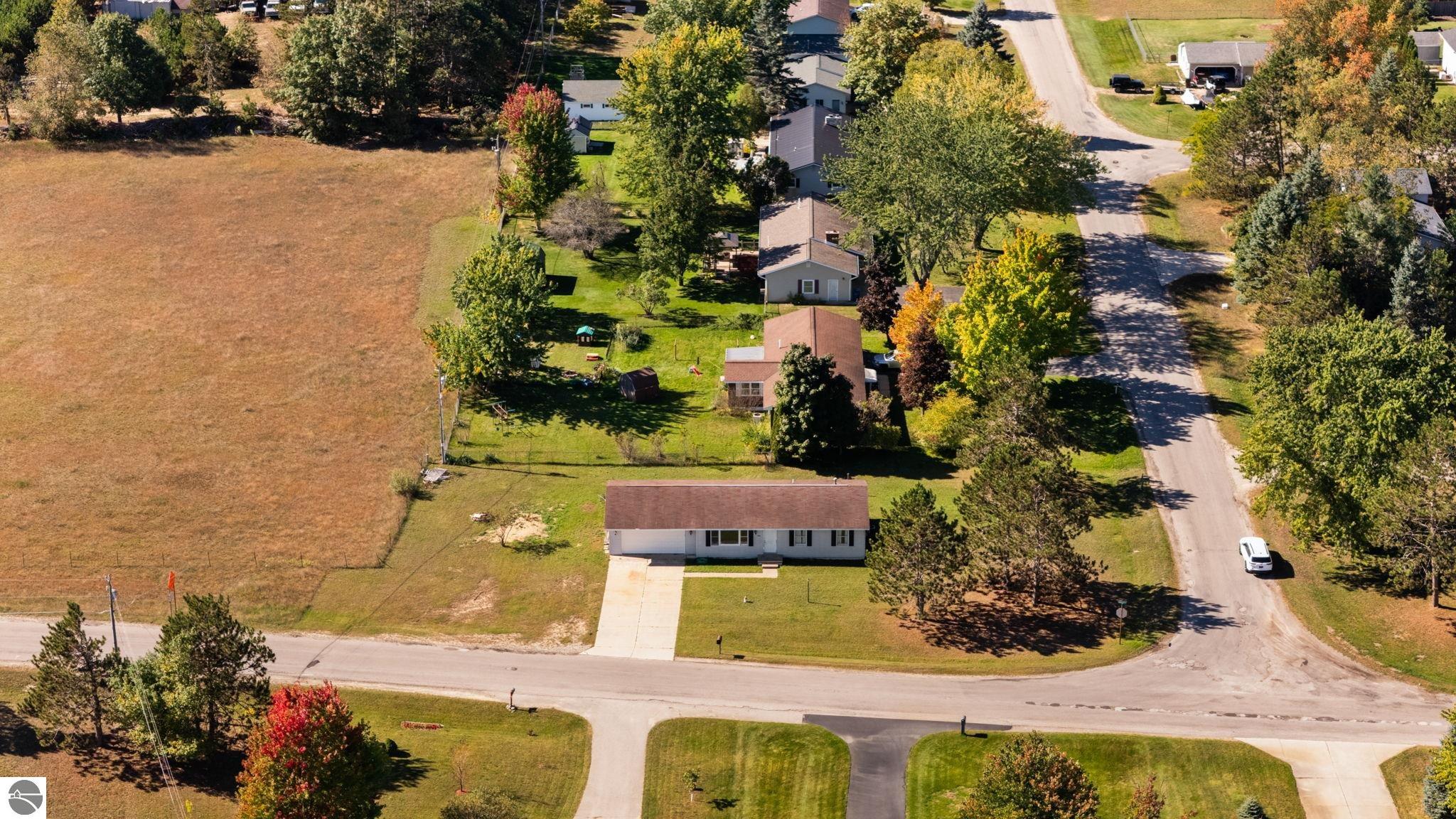 1800 Fairfield Drive | The Mitten Group