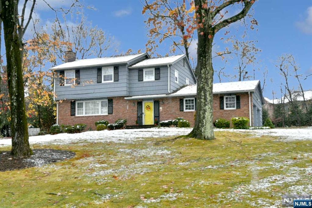 MLS Number 24038037 - 4 bed,2 bath, Residential Property for $800,000 ...