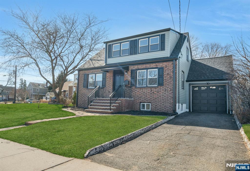MLS Number 25008214 - 3 bed,2 bath, Residential Property for $559,999 ...