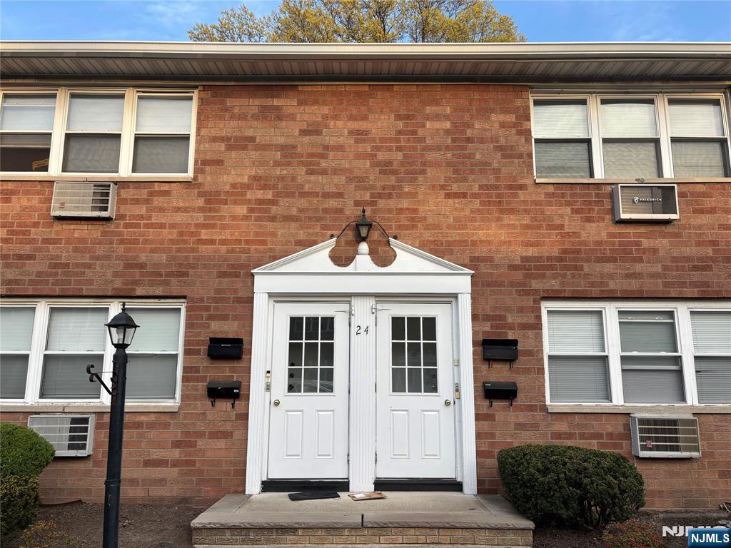 MLS Number 25012584 - 2 bed,1 bath, Condo/Coop/Townhouse Property for ...