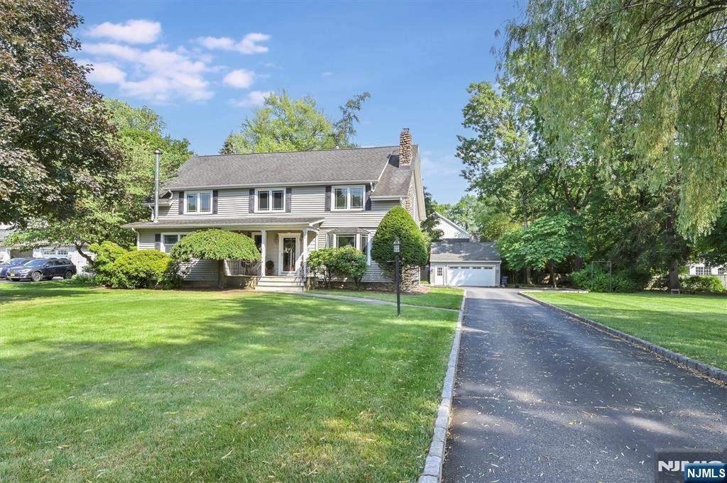 MLS Number 25023006 - 5 bed,3 bath, Residential Property for $899,999 ...