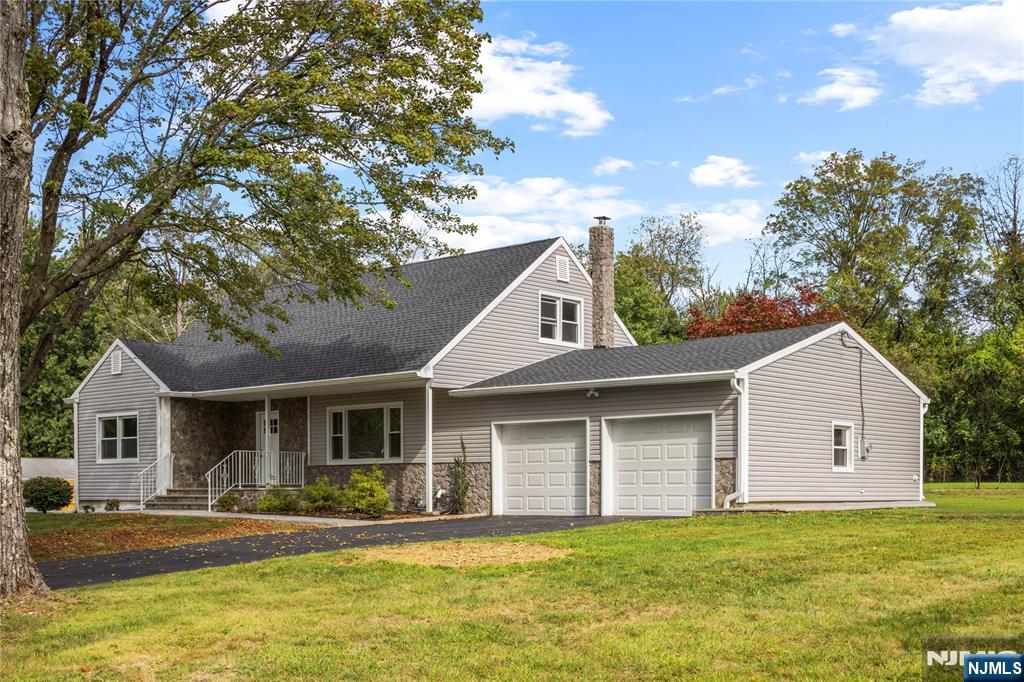 MLS Number 25033828 - 4 bed,2 bath, Residential Property for $649,000 ...