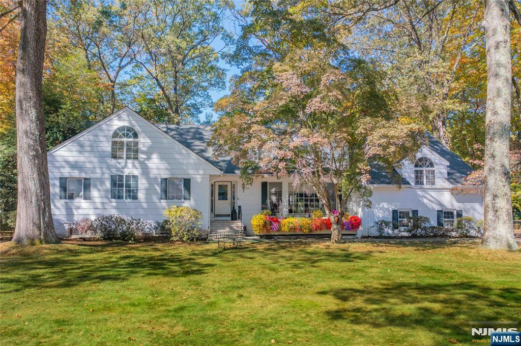 MLS Number 25036905 - 5 bed,4 bath, Residential Property for $1,400,000 ...