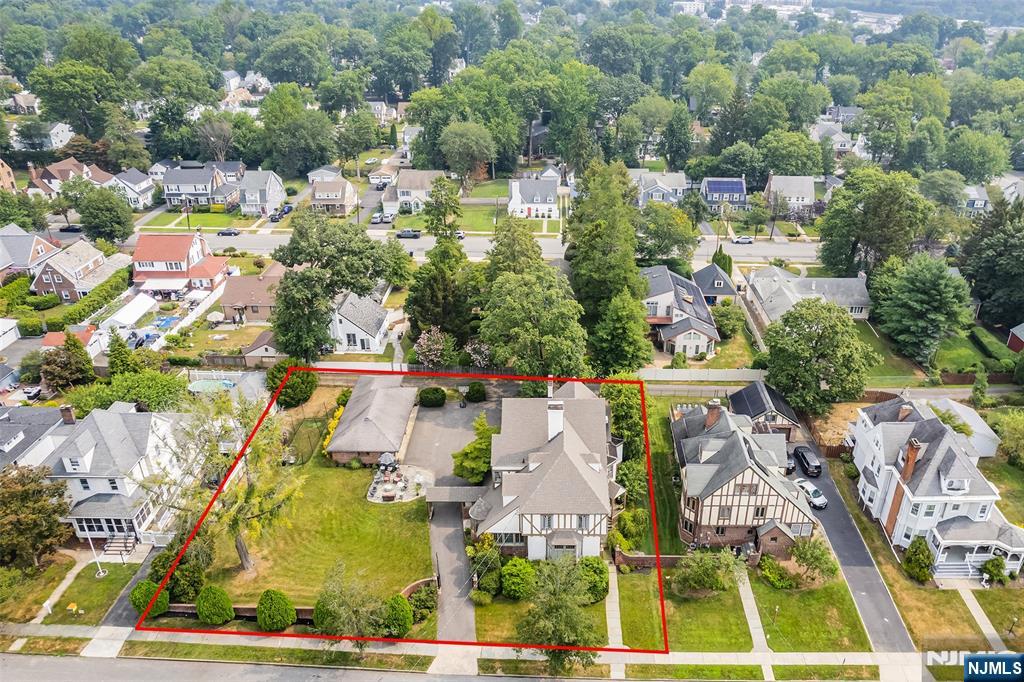 MLS Number 25040222 - 7 bed,4 bath, Residential Property for $1,250,000 ...