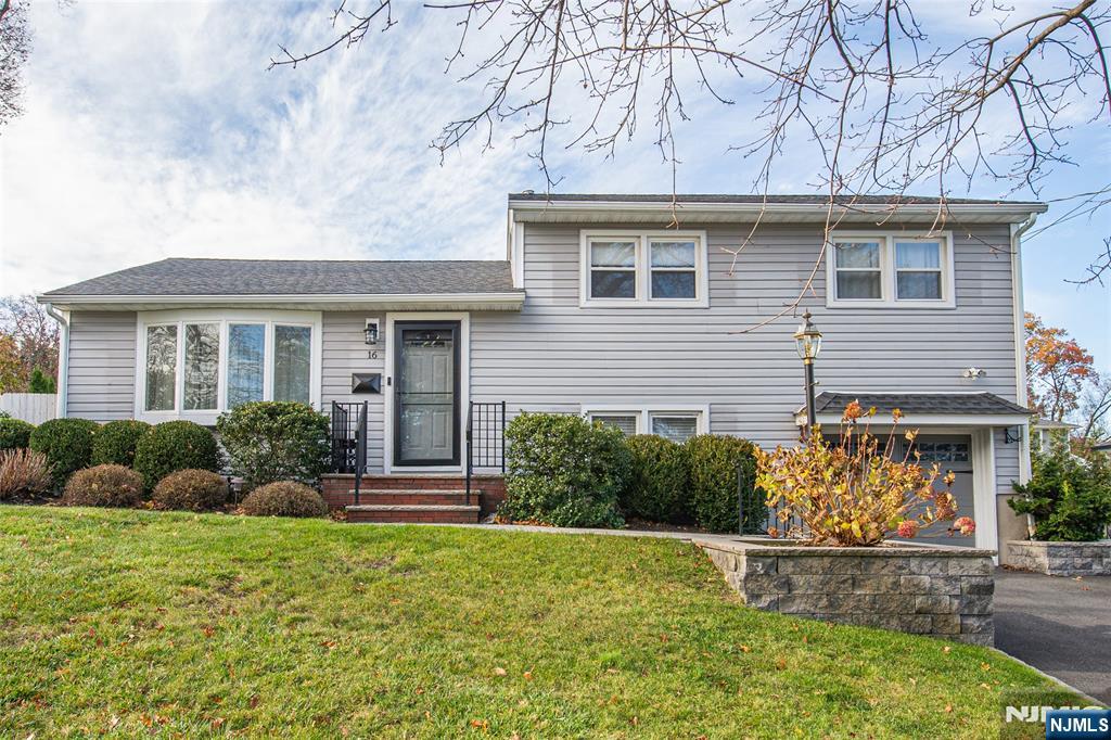 MLS Number 25040935 - 3 bed,2 bath, Residential Property for $795,000 ...