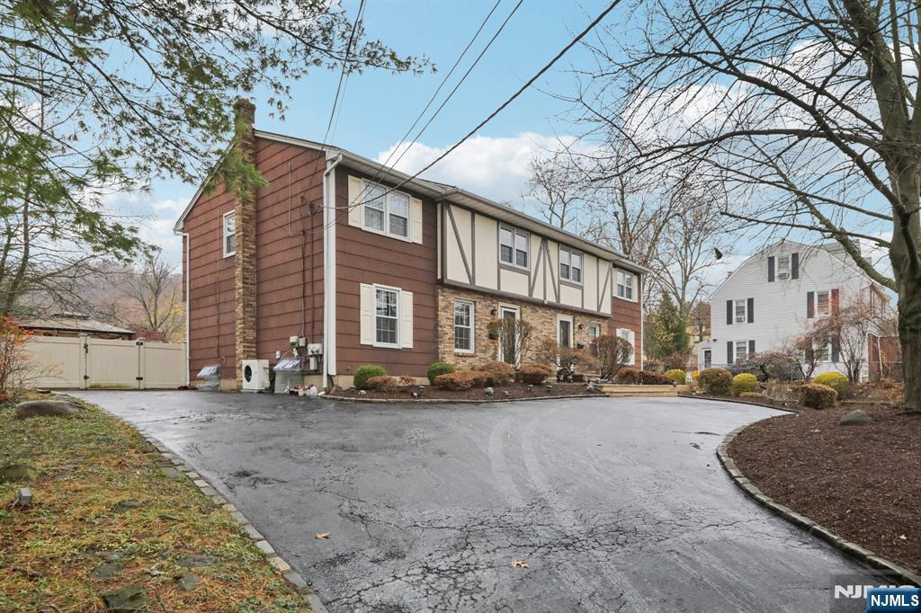 MLS Number 25041882 - 7 bed,5 bath, Multi-Family Property for ...