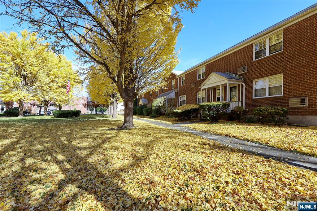 MLS Number 25042054 - 2 bed,1 bath, Condo/Coop/Townhouse Property for ...