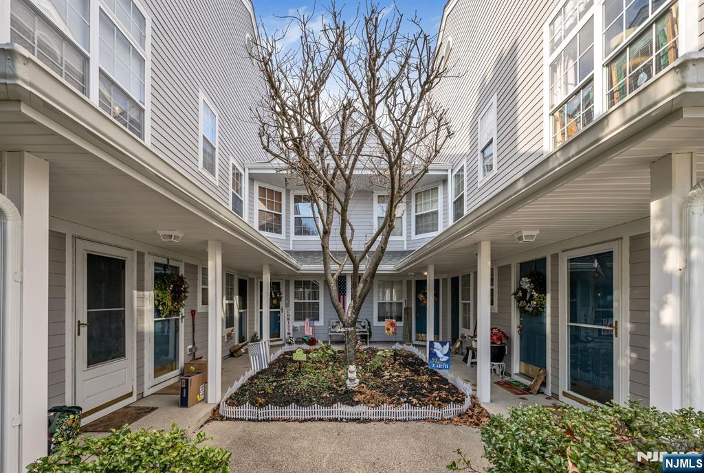 MLS Number 25043023 - 1 bed,1 bath, Condo/Coop/Townhouse Property for ...