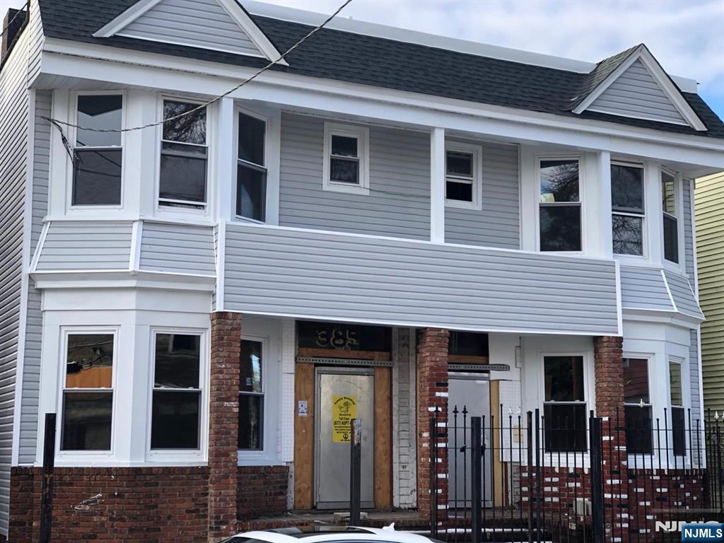 MLS Number 26002354 - 12 bed,8 bath, Multi-Family Property for $899,999 ...