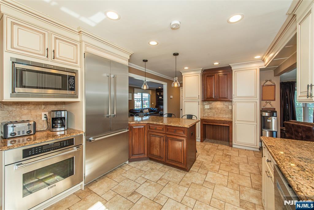 MLS Number 26007824 - 4 bed,3 bath, Residential Property for $925,000 ...