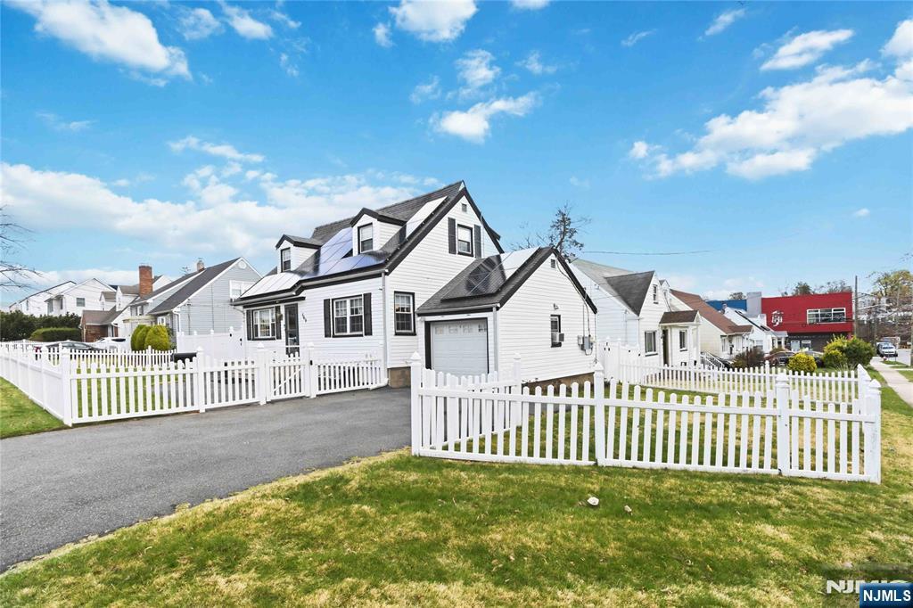 MLS Number 26011303 - 3 bed,3 bath, Residential Property for $649,000 ...